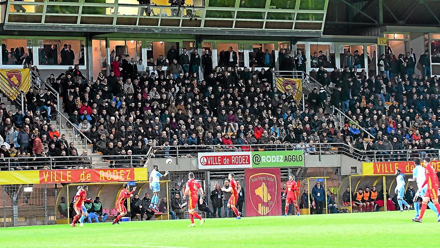 Football : première répétition générale pour Rodez au stade Paul-Lignon ...