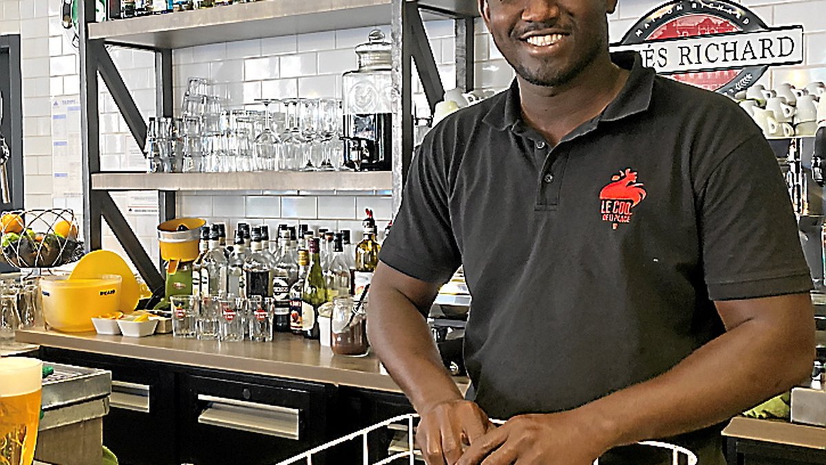 Bachir Sow, d’un rafiot en Méditerranée, à serveur à Rodez ...