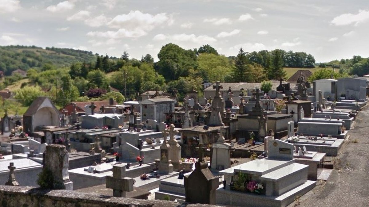 Tombe dégradée : que s’est-il passé au cimetière de Firmi ...