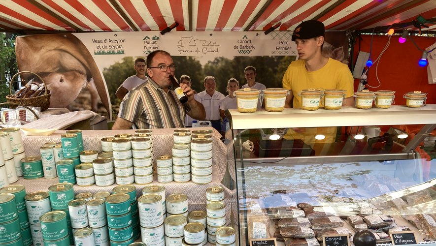 EN IMAGES. Marché des pays de l'Aveyron à Bercy : place au rush ...