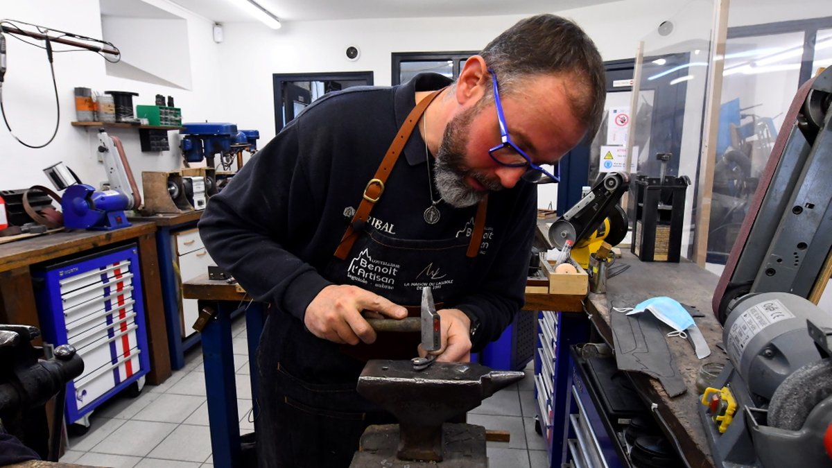 Une première en Occitanie : les futurs couteliers se forment dorénavant ...