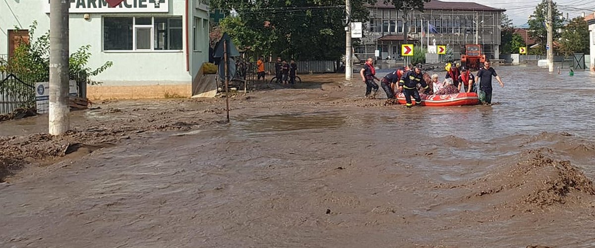 "Jusqu’à 60 millimètres d’eau dans les prochaines heures" : six morts ...