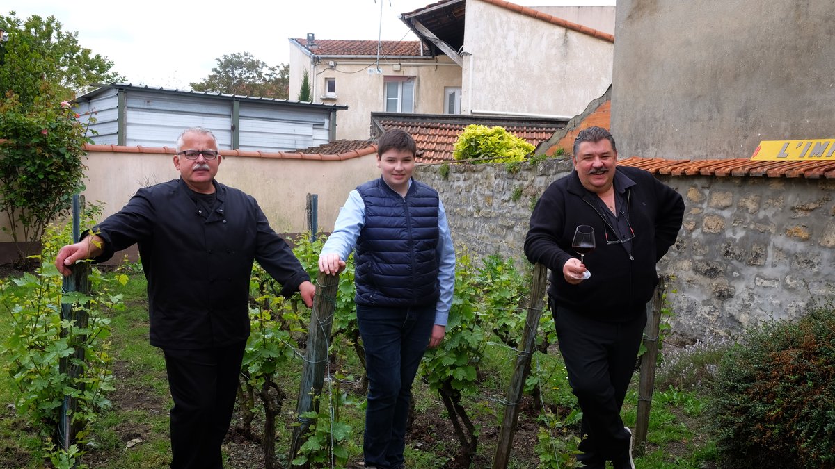 Un match gaillac VS marcillac à L’Imprévu, bistrot de la famille ...