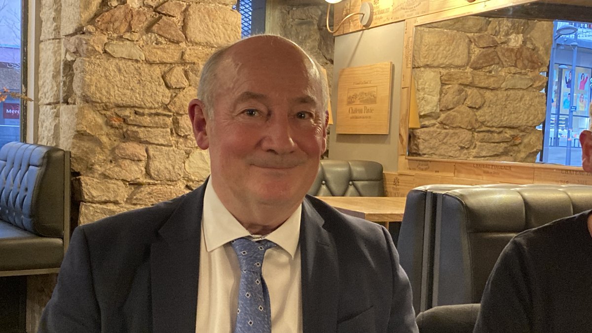 Municipales 2026 : à Rodez, le candidat "A droite ensemble" Jean ...