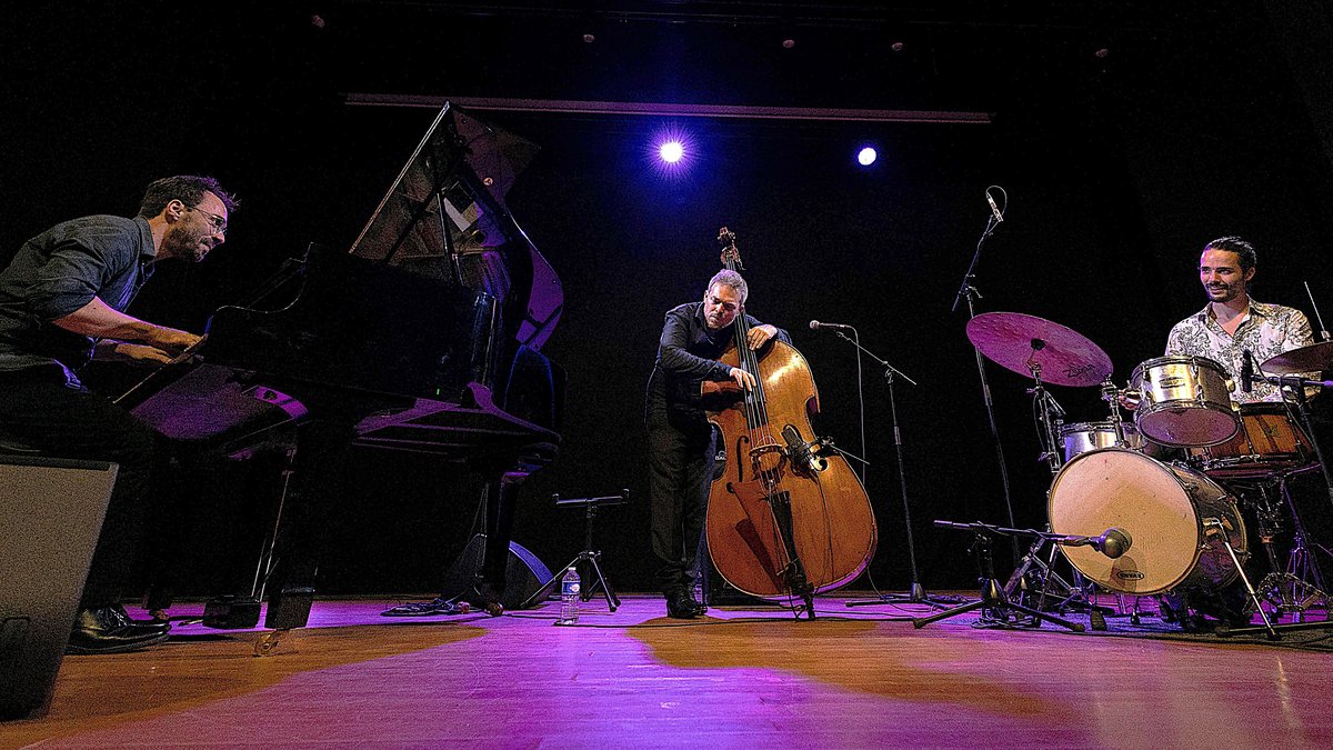 Villefranche-de-Rouergue. Manu Forster Trio, c’est riche en émotion et ...