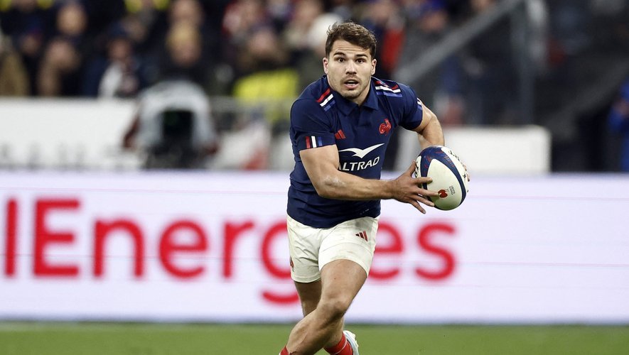 Il est enfin de retour : après 266 jours d’absence, Antoine Dupont va ...