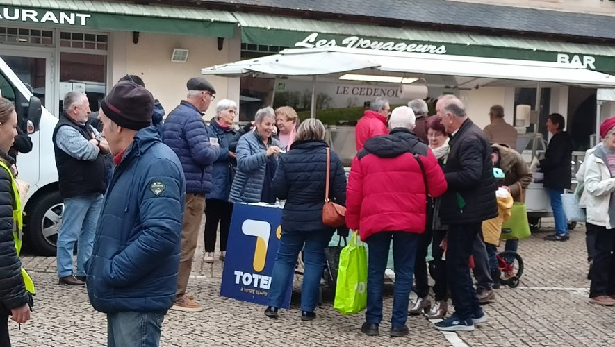 Naucelle. Calèche et vin chaud sur le marché - centrepresseaveyron.fr