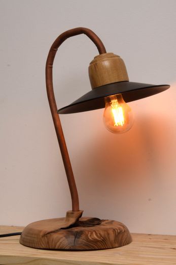 "Faire découvrir de vieux métiers et accueillir les enfants" : tourneur ...