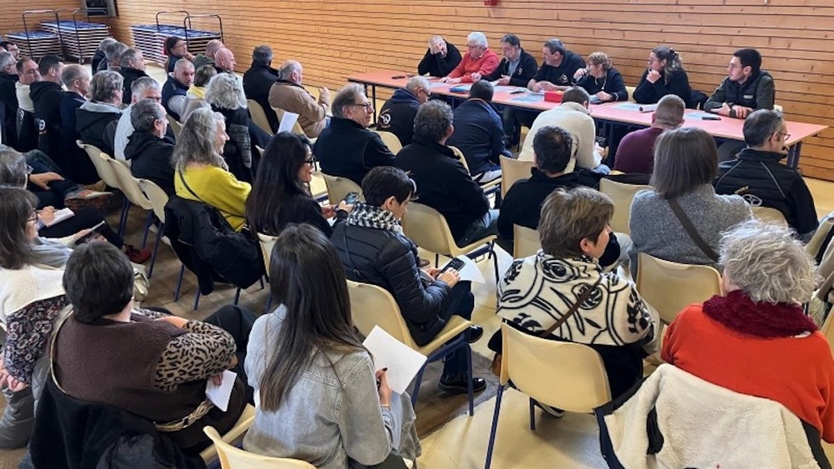 Bokep viral andini elle s’approche avec une grâce