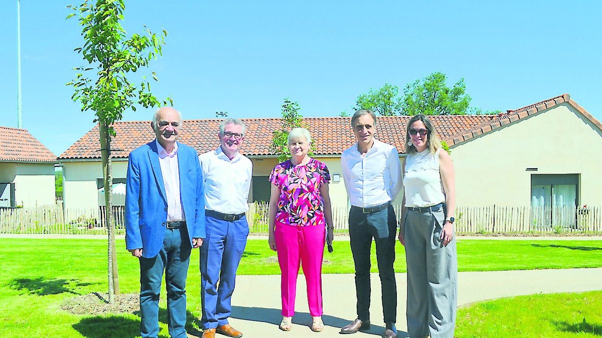 Rodez. Arnaud Viala en visite dans le canton du Villeneuvois et ...