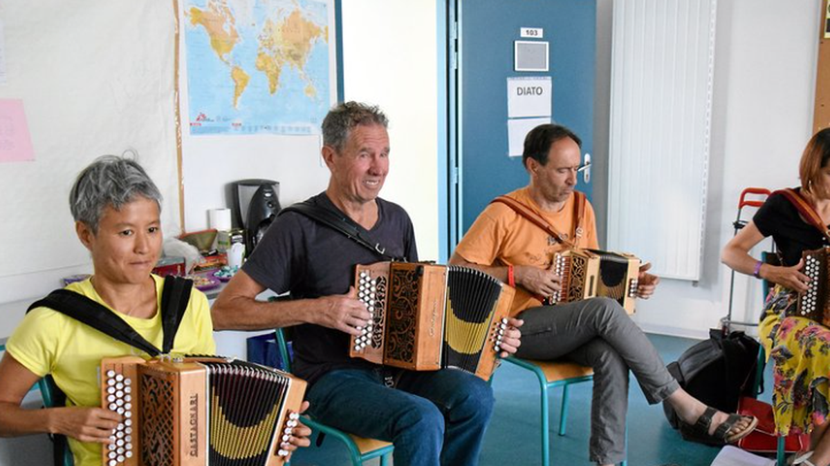 Les stages d'occitan et de musiques et danses trad de retour cet été au ...