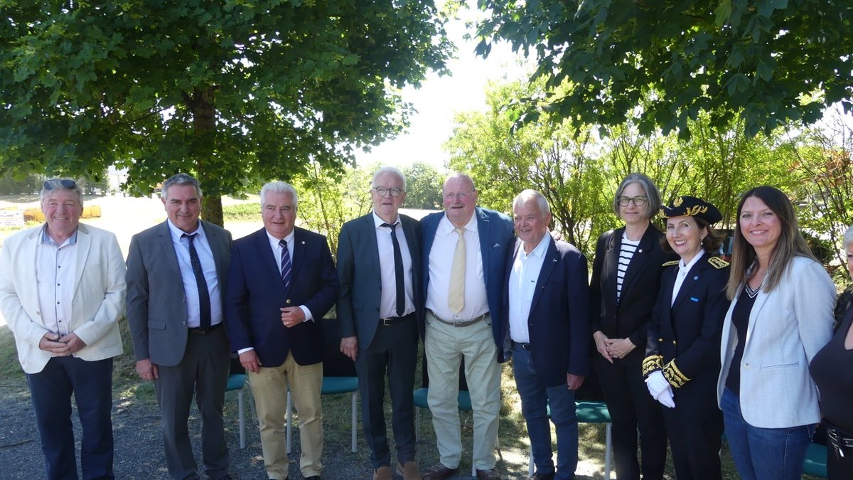 Bozouls. Une visite instructive pour le ministre de la Ruralité aux ...
